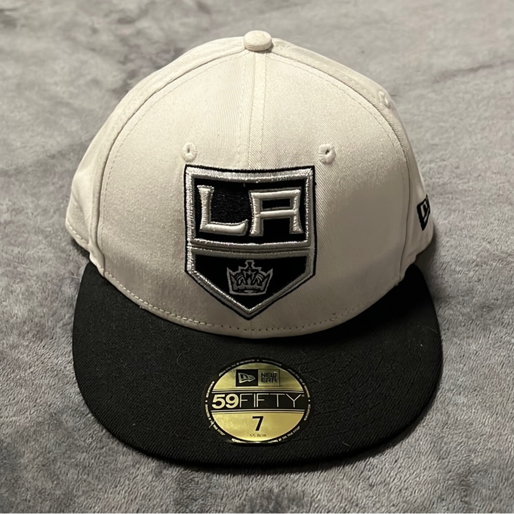 New Era La Kings White/ Black Fitted Hat Size 7 - Gem